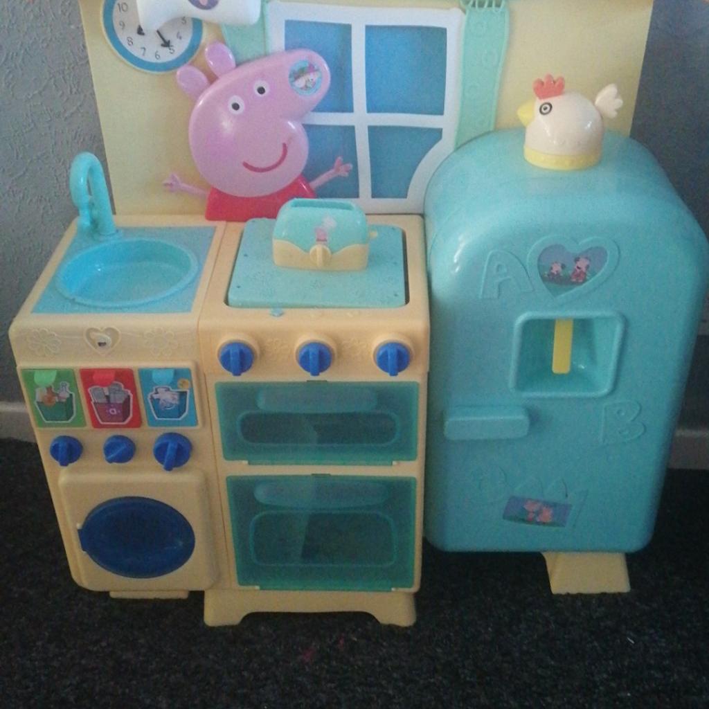 Peppa pig kitchen and tent in B35 Birmingham für £ 14,00 zum Verkauf ...