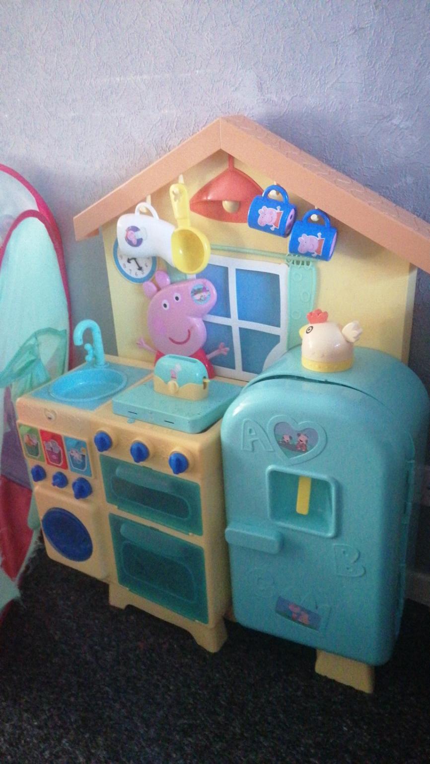 Peppa pig kitchen and tent in B35 Birmingham für £ 14,00 zum Verkauf ...