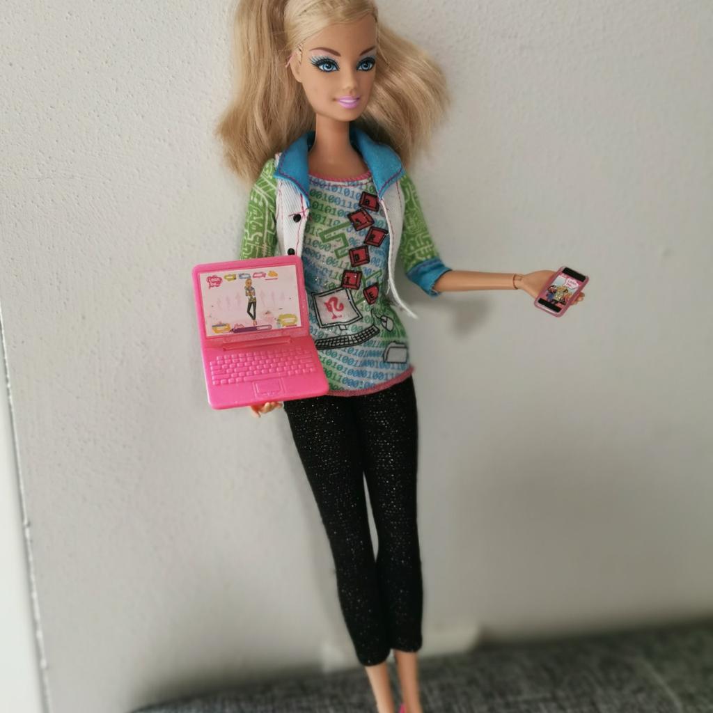 Barbie mit Laptop und Handy in 75443 Ötisheim für € 12,00 zum Verkauf ...