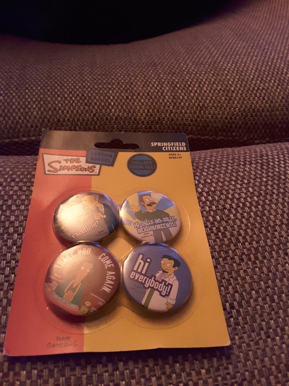 the SIMPSONS NEW BUTTON BADGES in PO11 Havant for £4.00 for sale | Shpock