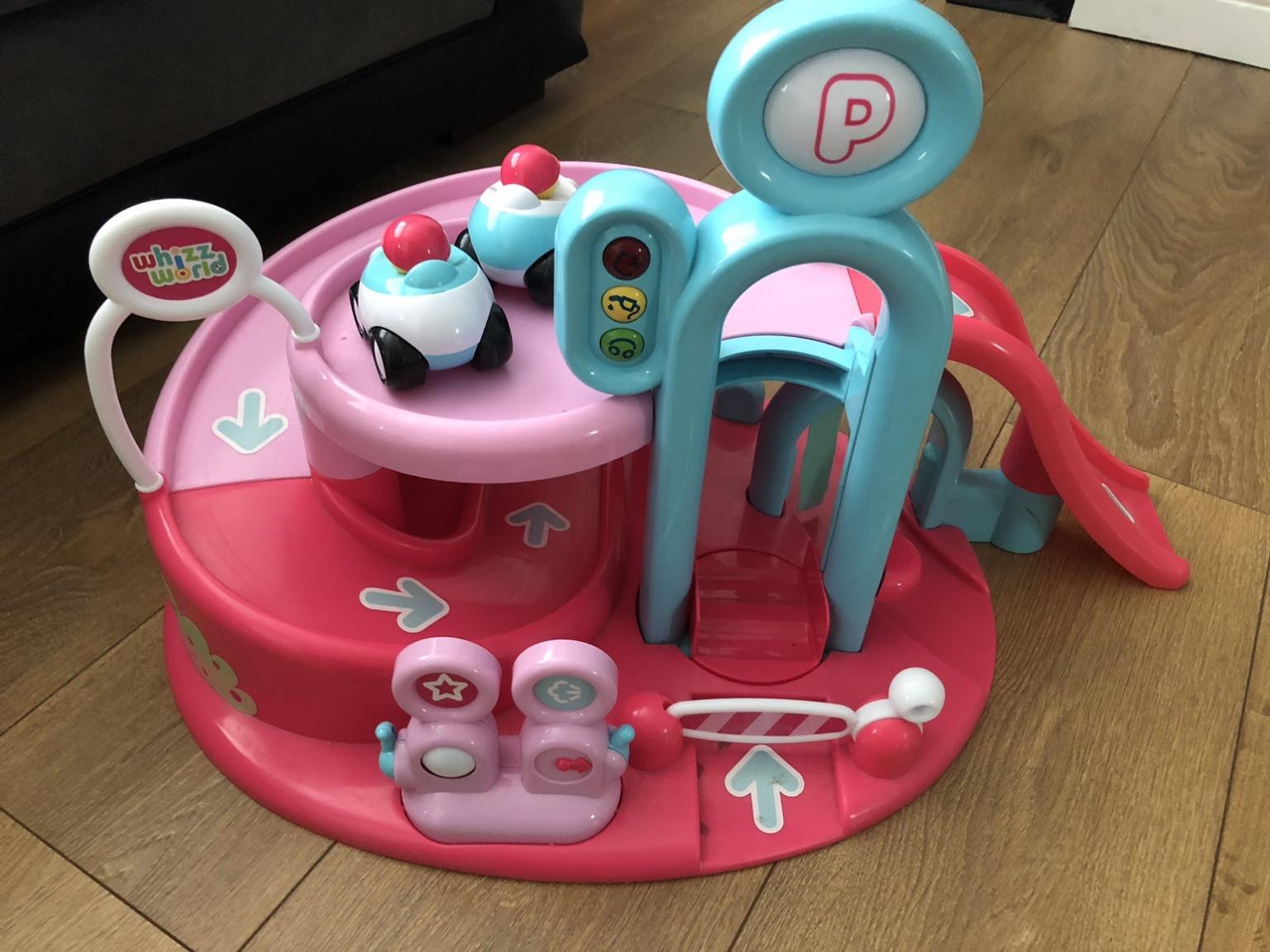 ELC pink garage in ME2 Strood für 15,00 £ zum Verkauf | Shpock DE
