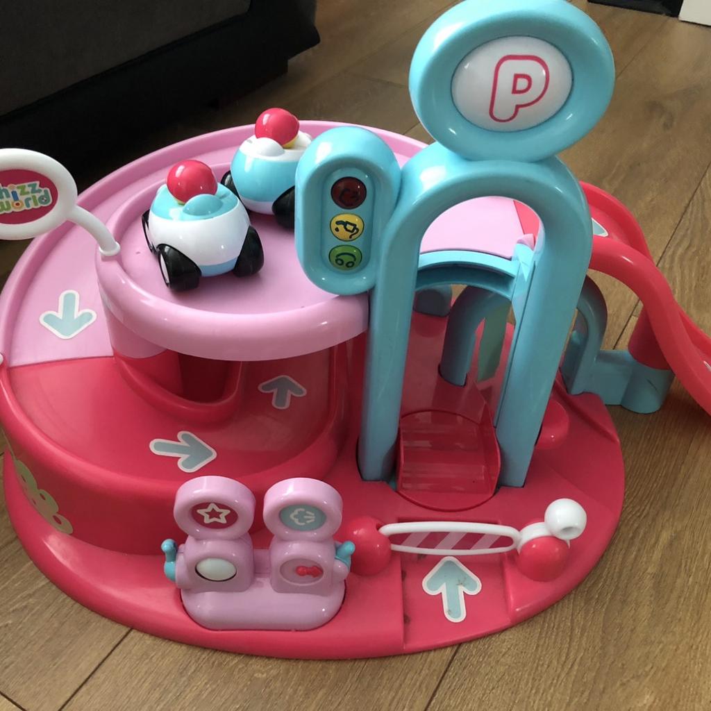ELC pink garage in ME2 Strood für 15,00 £ zum Verkauf | Shpock DE