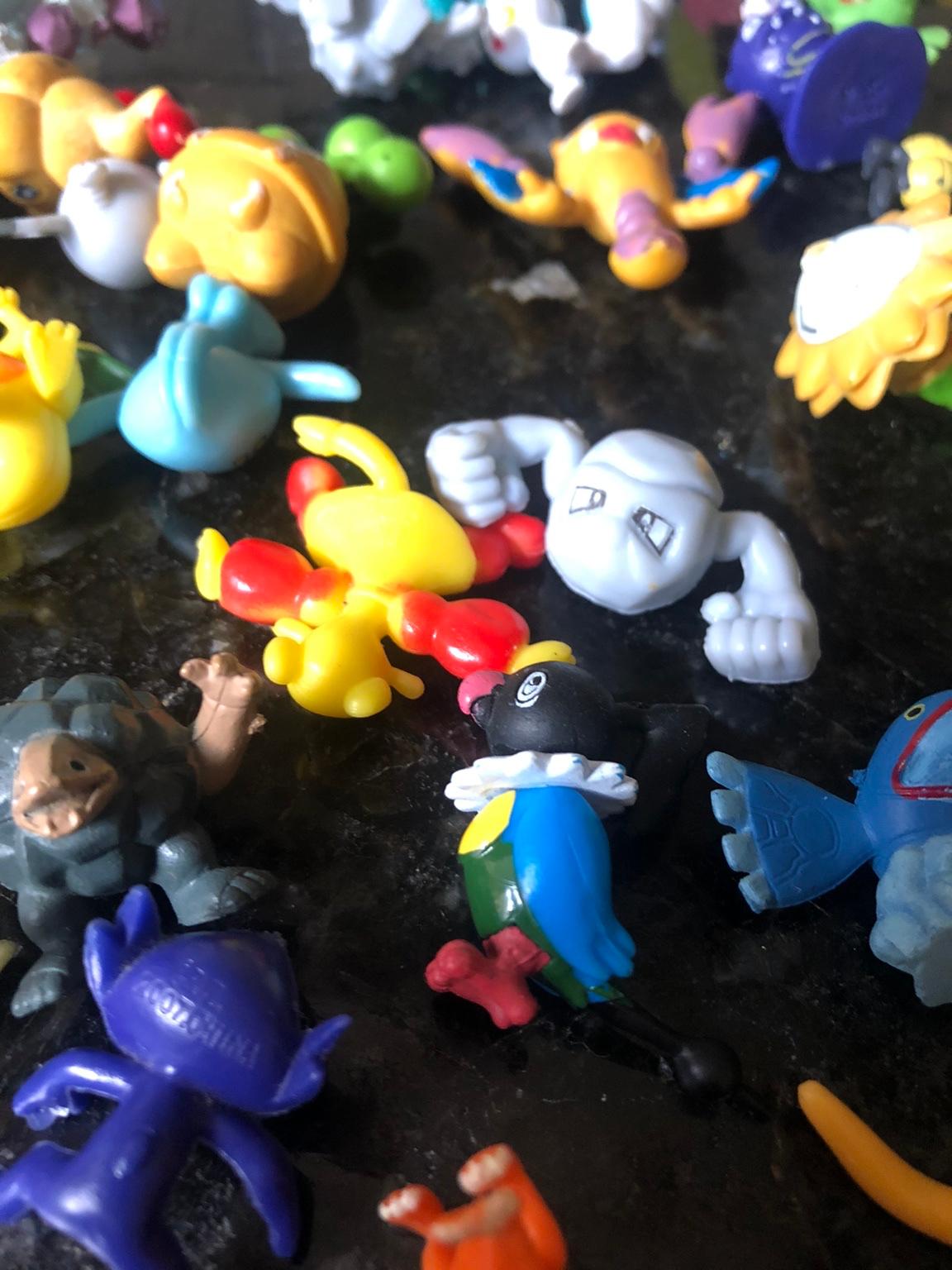 50 Pokemon mini figures with pokeball in B63 Dudley für 7,00 £ zum ...