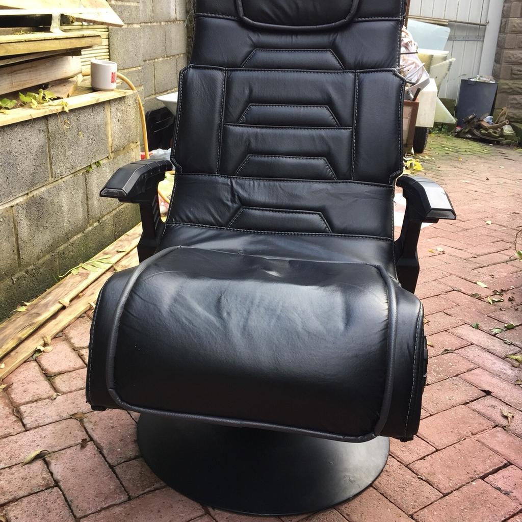 Gaming chair black in CF31 Glas für 15,00 £ zum Verkauf | Shpock DE