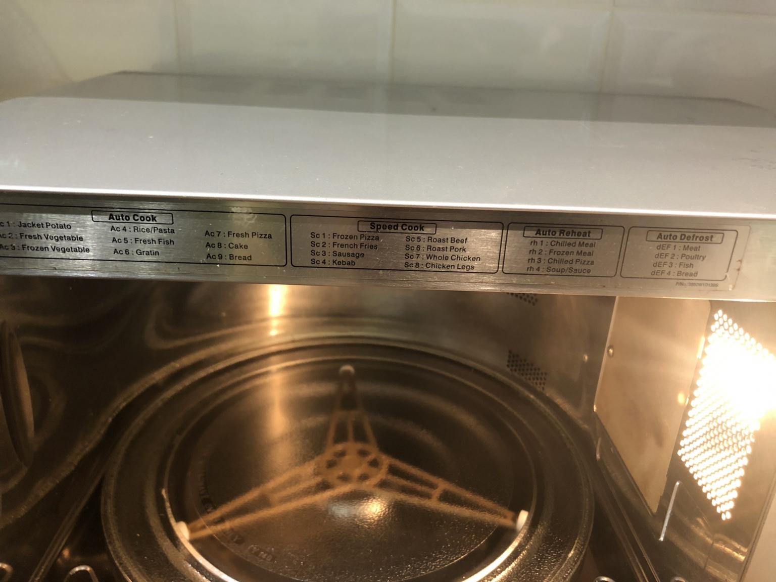 LG Wavedom microwave grill oven Silver in SW6 Fulham für 45,00 £ zum ...
