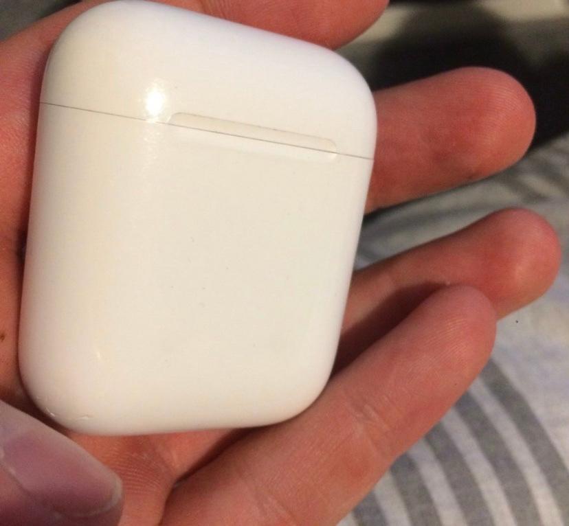 Apple air pods 1st gen in RM17 Dartford für 90,00 £ zum Verkauf | Shpock DE