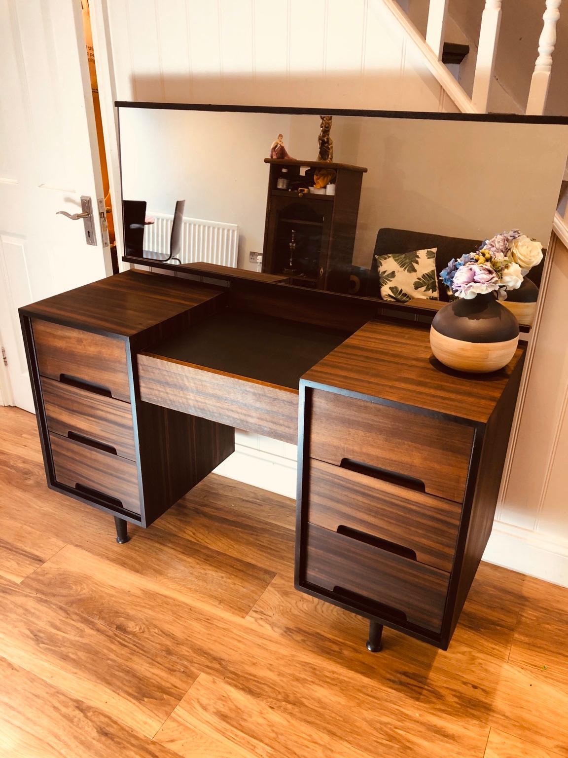 Rare stag C range dressing table and mirror in CR7 Croydon für 350,00 ...