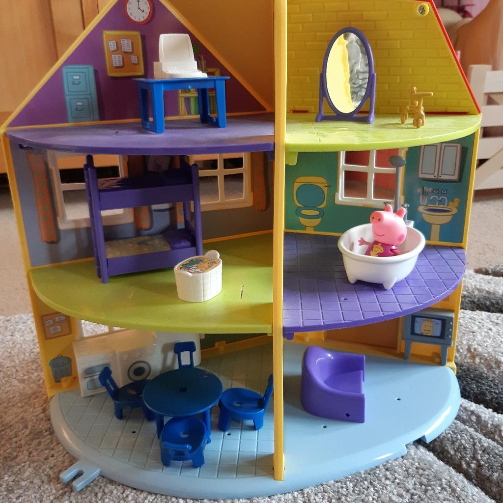peppa pig house in North West Leicestershire für £ 15,00 zum Verkauf ...