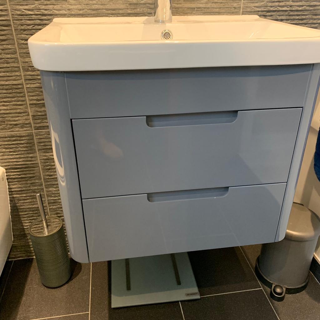 Bathroom vanity unit with hand wash in CR0 Croydon für £ 65,00 zum ...