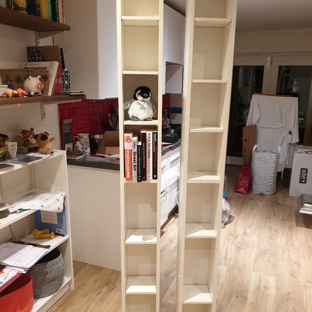 IKEA GNEDBY CD/DVD/bookshelves in E3 London für 10,00 £ zum Verkauf ...