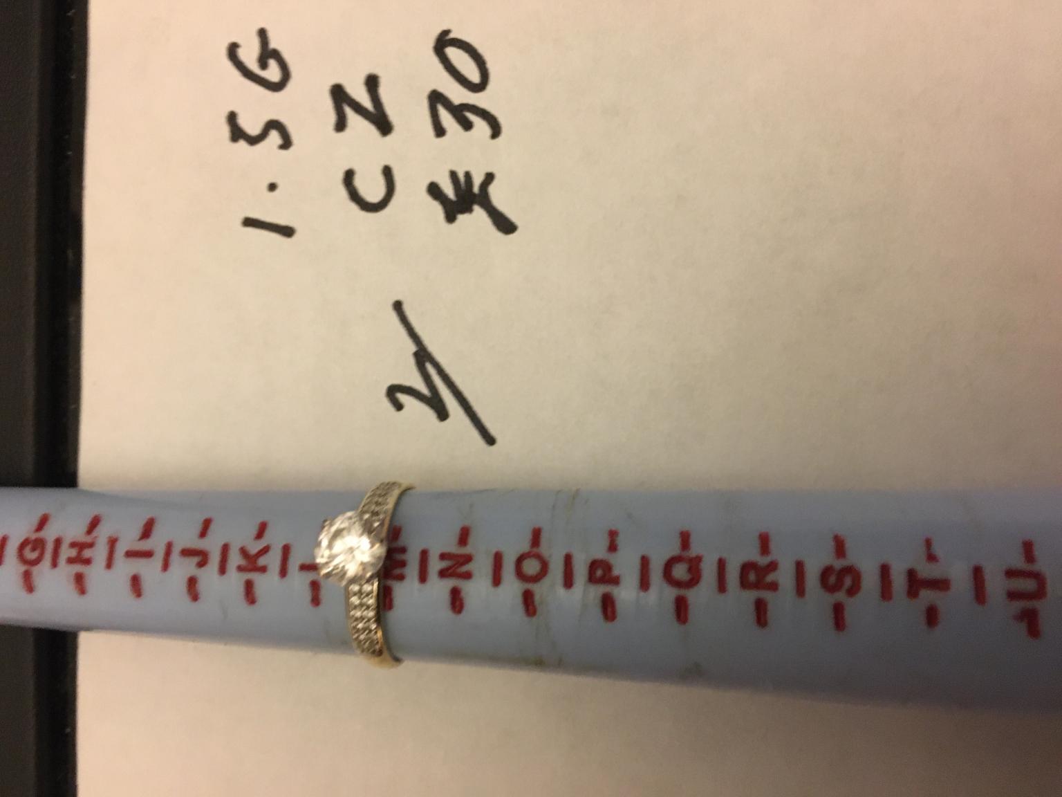 9ct ring in Sundayswells for £30.00 for sale | Shpock