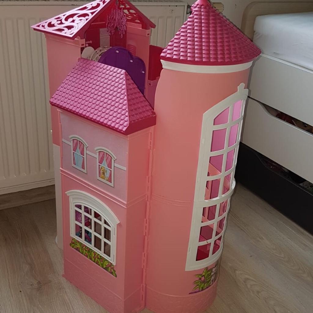 Barbie Puppenhaus in 65199 Wiesbaden für 47,98 € zum Verkauf | Shpock DE