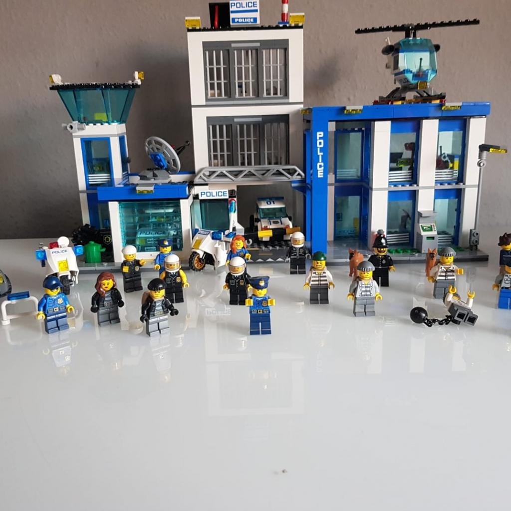 Lego City Polizeistation in 67227 Frankenthal (Pfalz) für 120,00 € zum ...