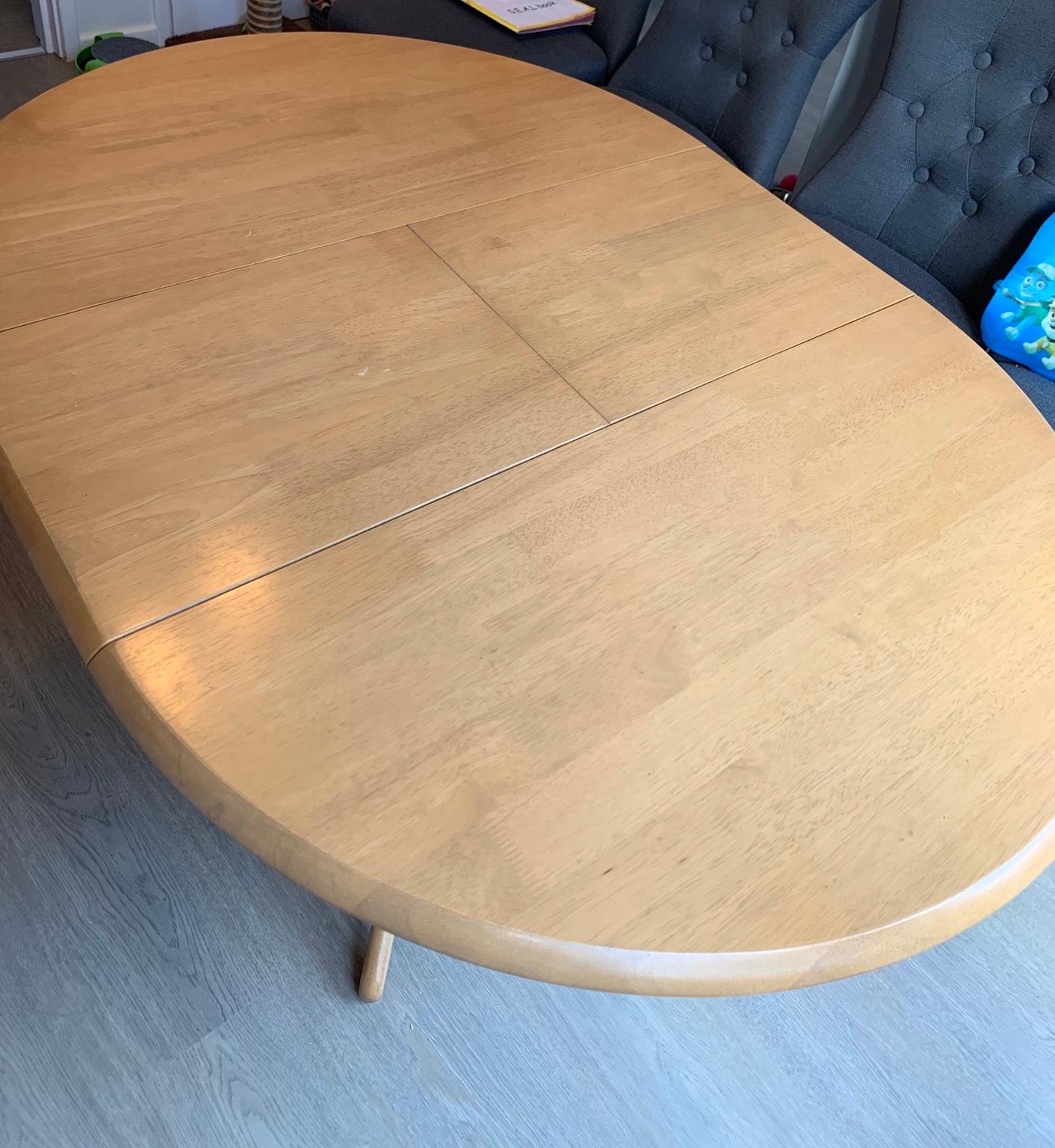 OAK ROUND/OVAL EXTENDABLE DINING TABLE in KT9 London für 75,00 £ zum ...