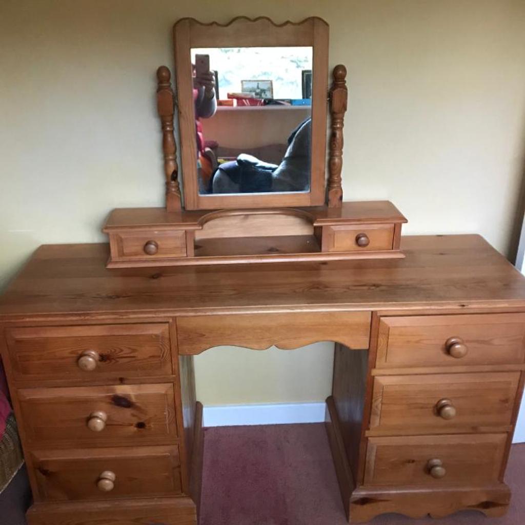Pine Dressing Table in Castle Point for £80.00 for sale | Shpock