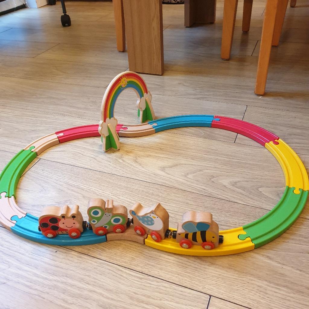 ELC Wooden Train Set in DY2 Dudley für £ 10,00 zum Verkauf | Shpock AT