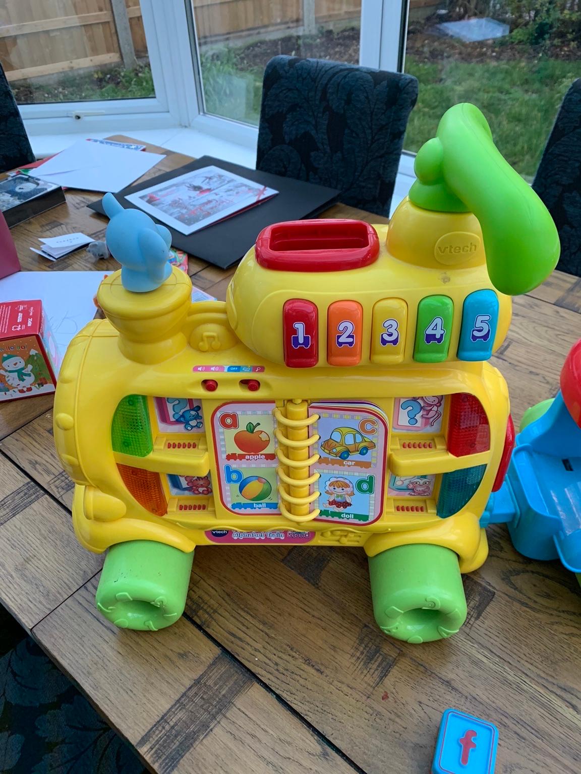 Vtech alphabet train in TW15 Ashford für 25,00 £ zum Verkauf | Shpock DE
