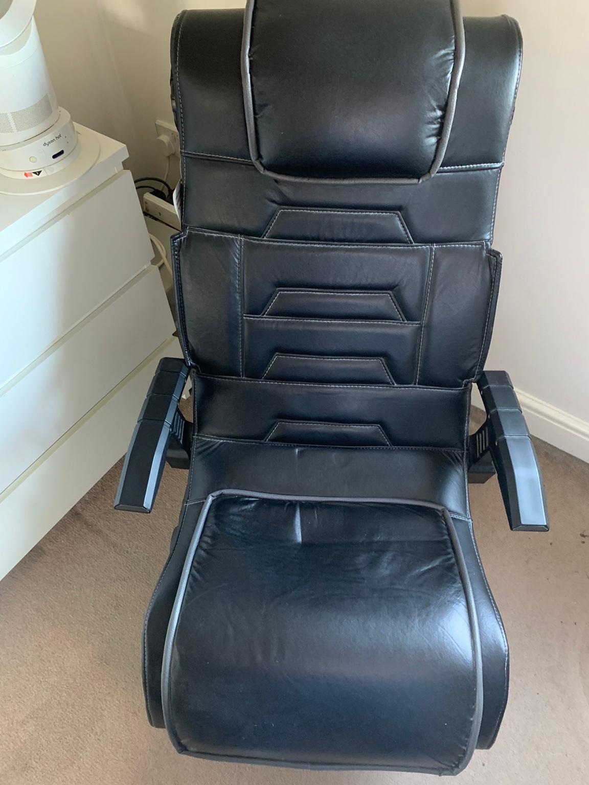 X rocker gaming chair in SE28 Greenwich for £100.00 for sale | Shpock
