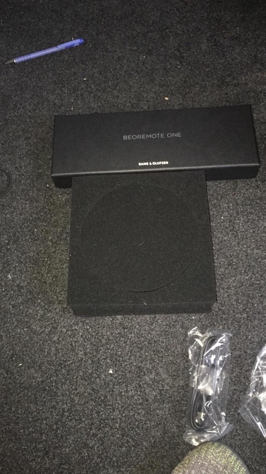 Beosound core and beoremote in SW6 Fulham für 500,00 £ zum Verkauf ...
