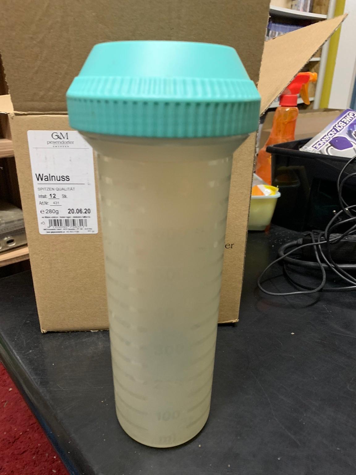 Tupperware Shaker groß in 9241 Wernberg für 5,00 € zum Verkauf | Shpock DE