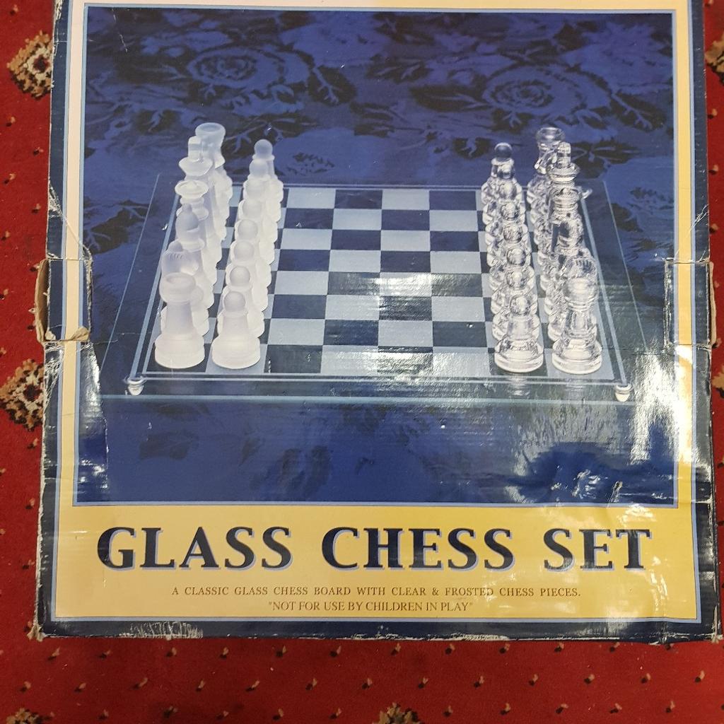 lovely glass chess set in LE5 Leicester für £ 10,00 zum Verkauf | Shpock AT