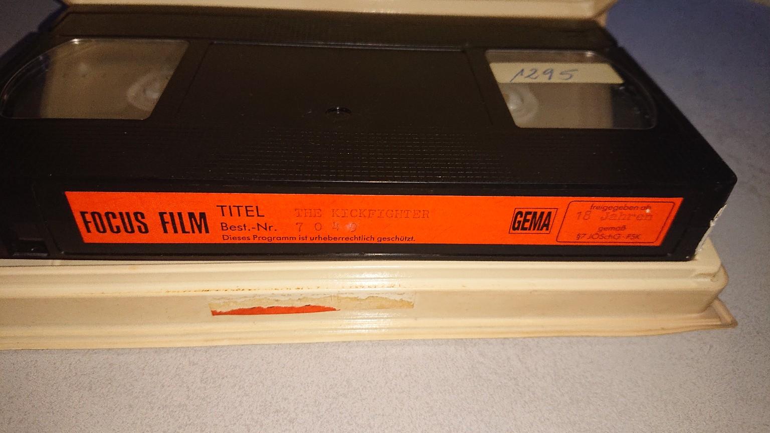 The Kickfighter (VHS Video in großer Hardbox) in 45355 Essen for €10.00 ...