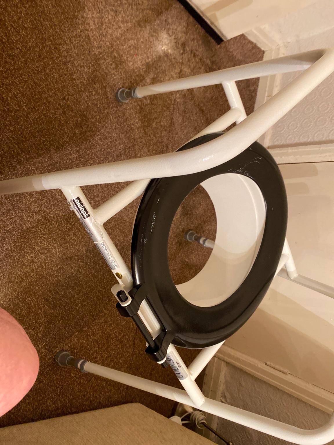 Scandia toilet frame in L14 Liverpool für £ 10,00 zum Verkauf | Shpock AT