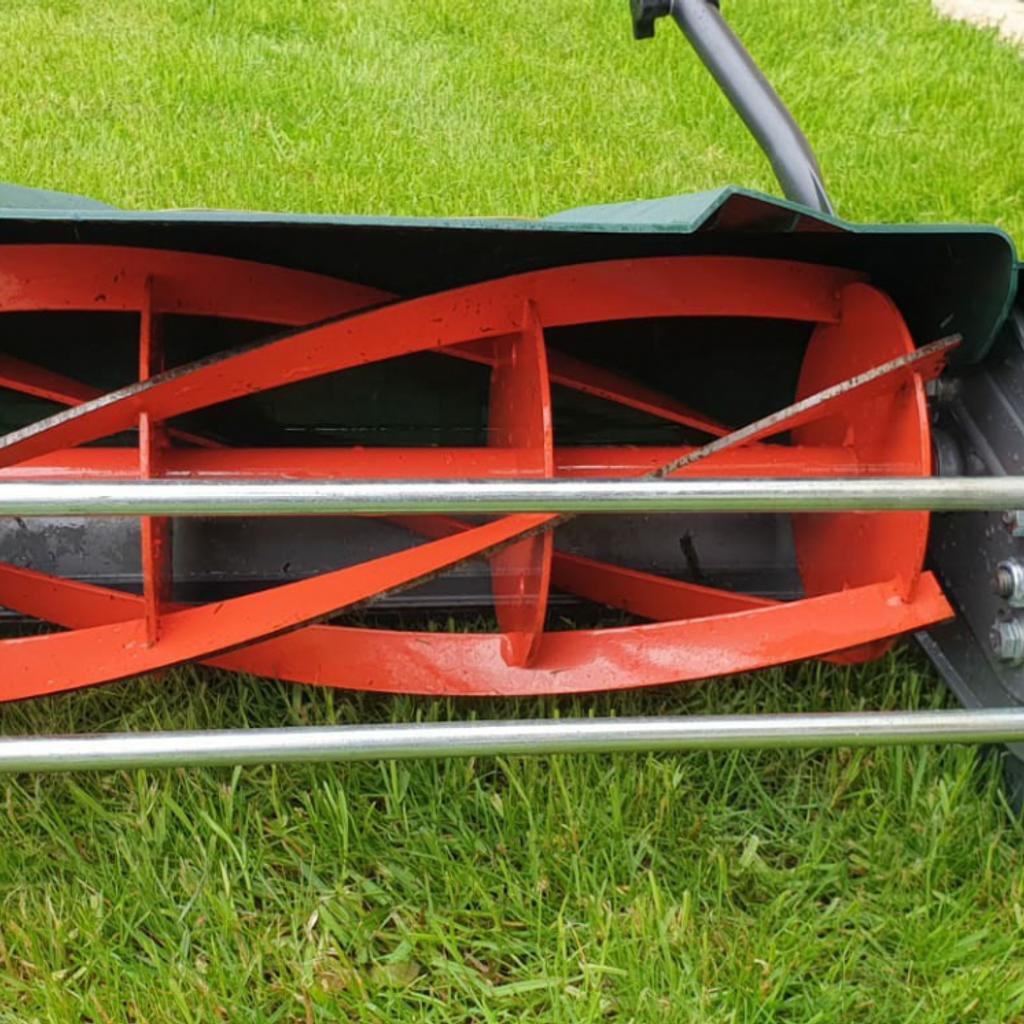 WEBB 46CM CONTACTLESS PUSH REEL LAWN MOWER in BD2 Bradford für 65,00 ...
