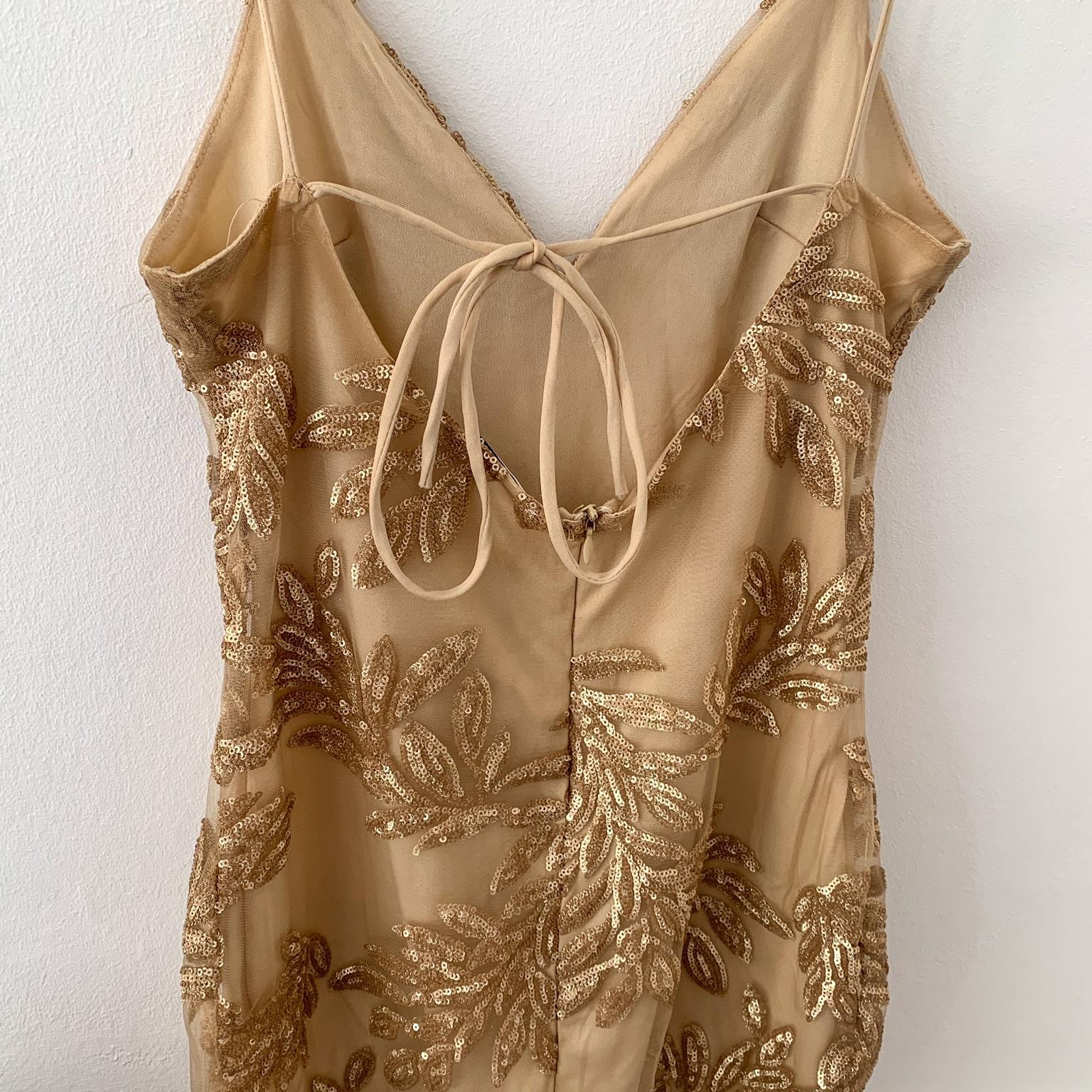Gold sequin dress in SE27 Lambeth für 10,00 £ zum Verkauf | Shpock DE