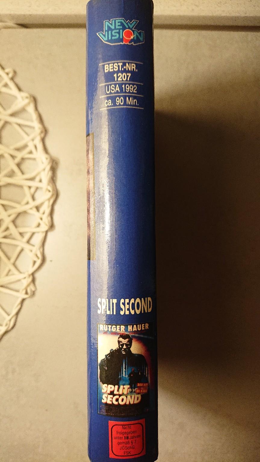 Split Second auf VHS Band, großes Hardcover in 45355 Essen für € 1,00 ...