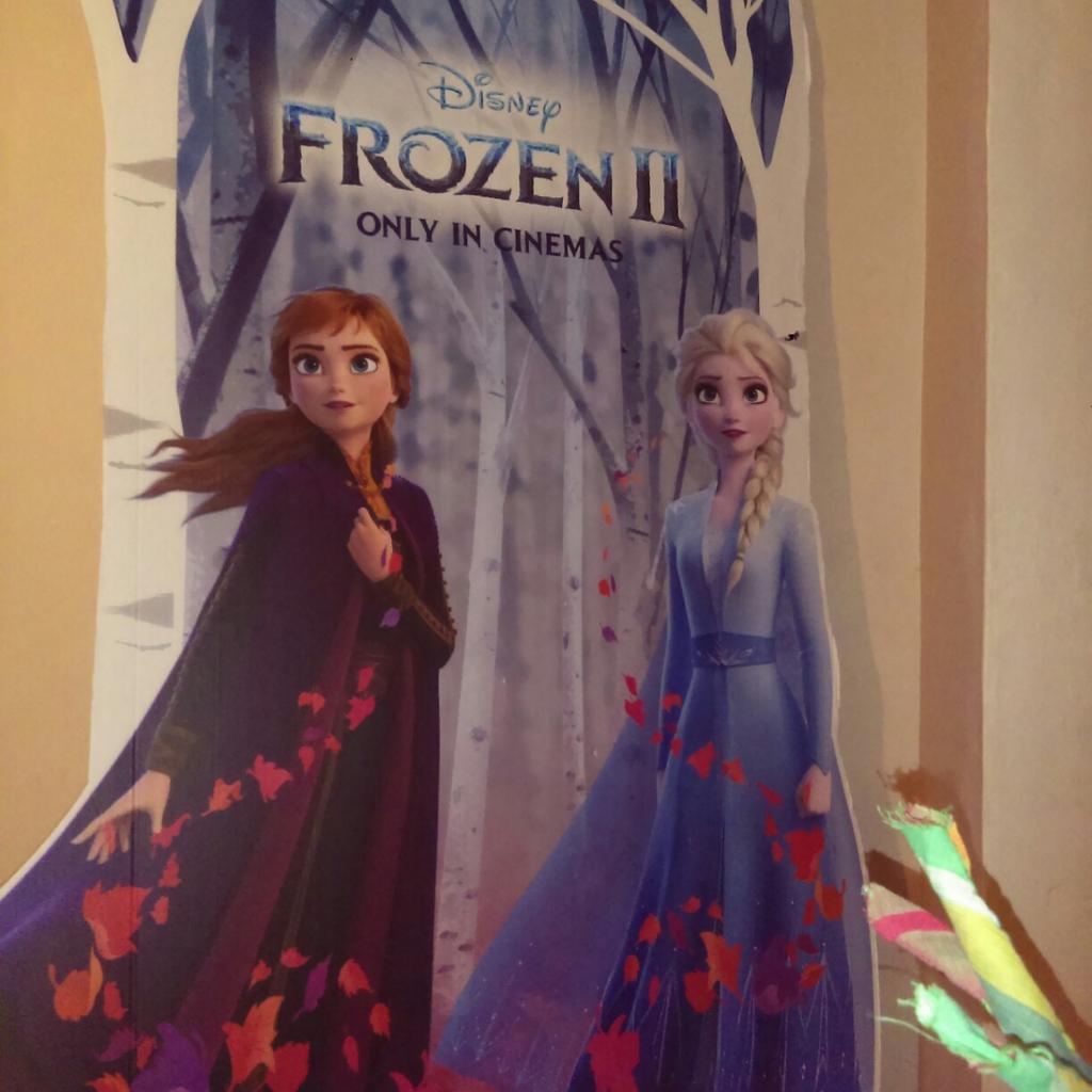 frozen II giant poster/cutout in E13 London für £ 30,00 zum Verkauf ...