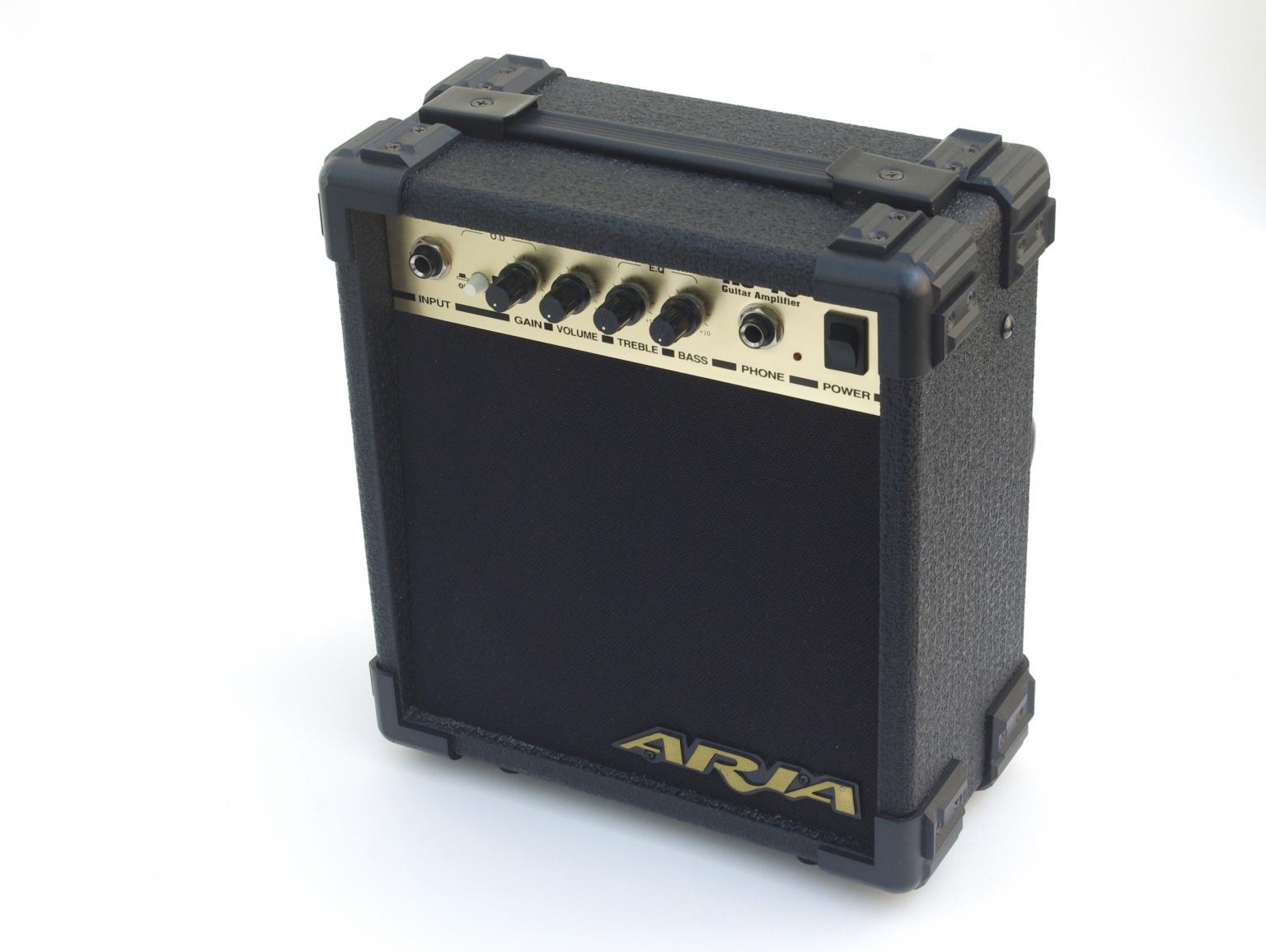 Aria AG-10 Guitar Amplifier in LL29 Bay für 30,00 £ zum Verkauf | Shpock DE