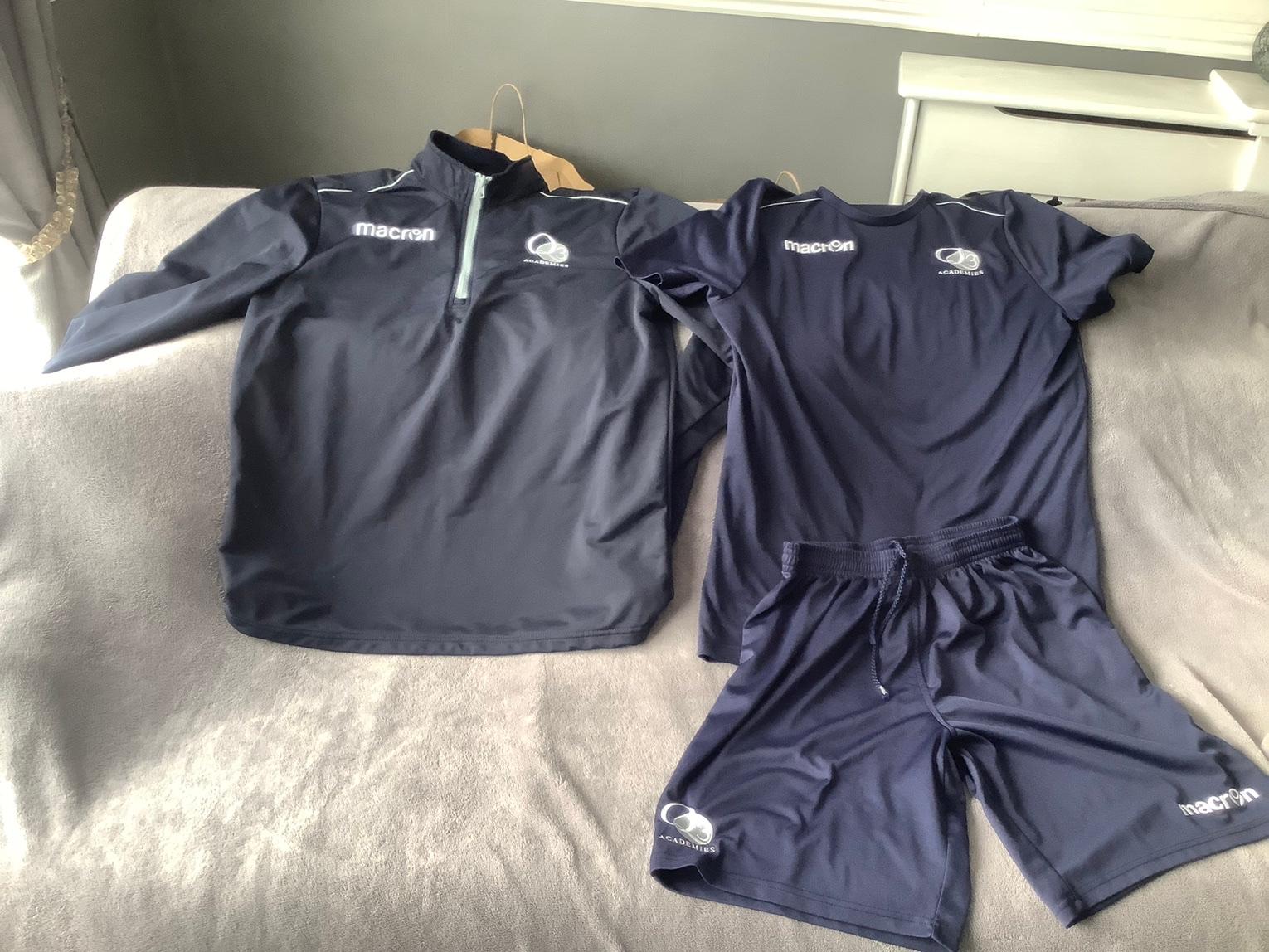 Q3 Tipton academy pe kit in DY4 Sandwell for £20.00 for sale | Shpock