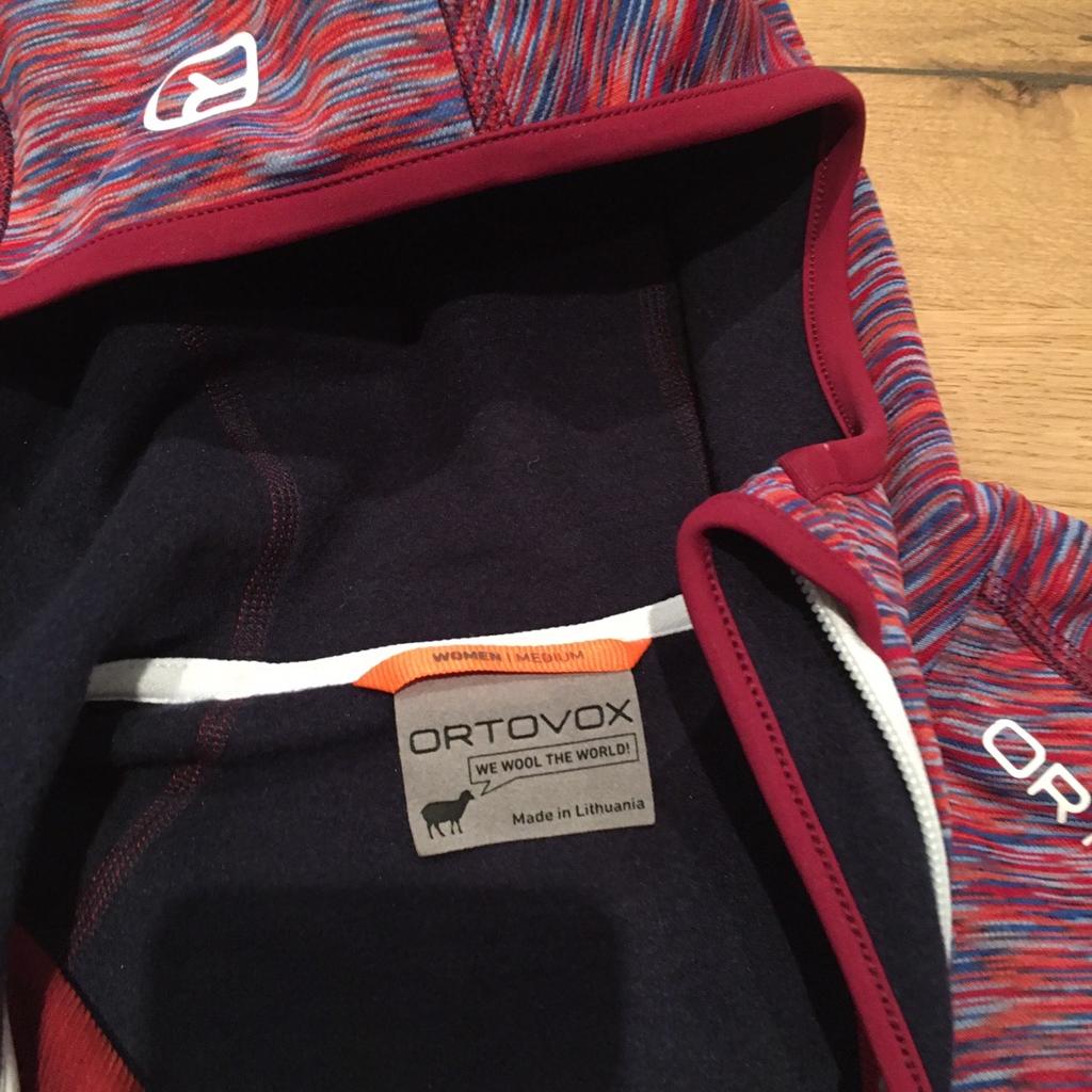 Damen Ortovox Merino Jacke mit Kapuze in 6844 Gemeinde Altach für € 130 ...