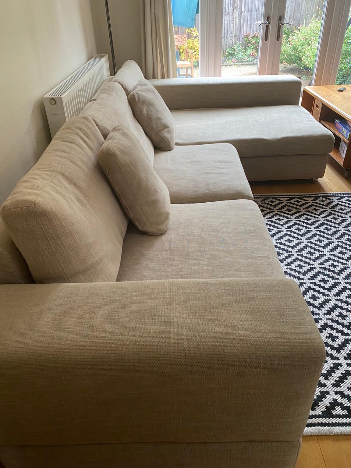 L shaped corner sofa in grey/beige fabric in CR4 London für 80,00 £ zum ...