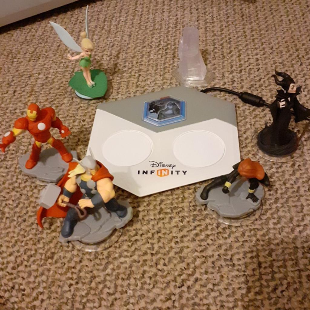 Disney Infinity Pad and Figures in CH66 Port für £ 5,00 zum Verkauf ...
