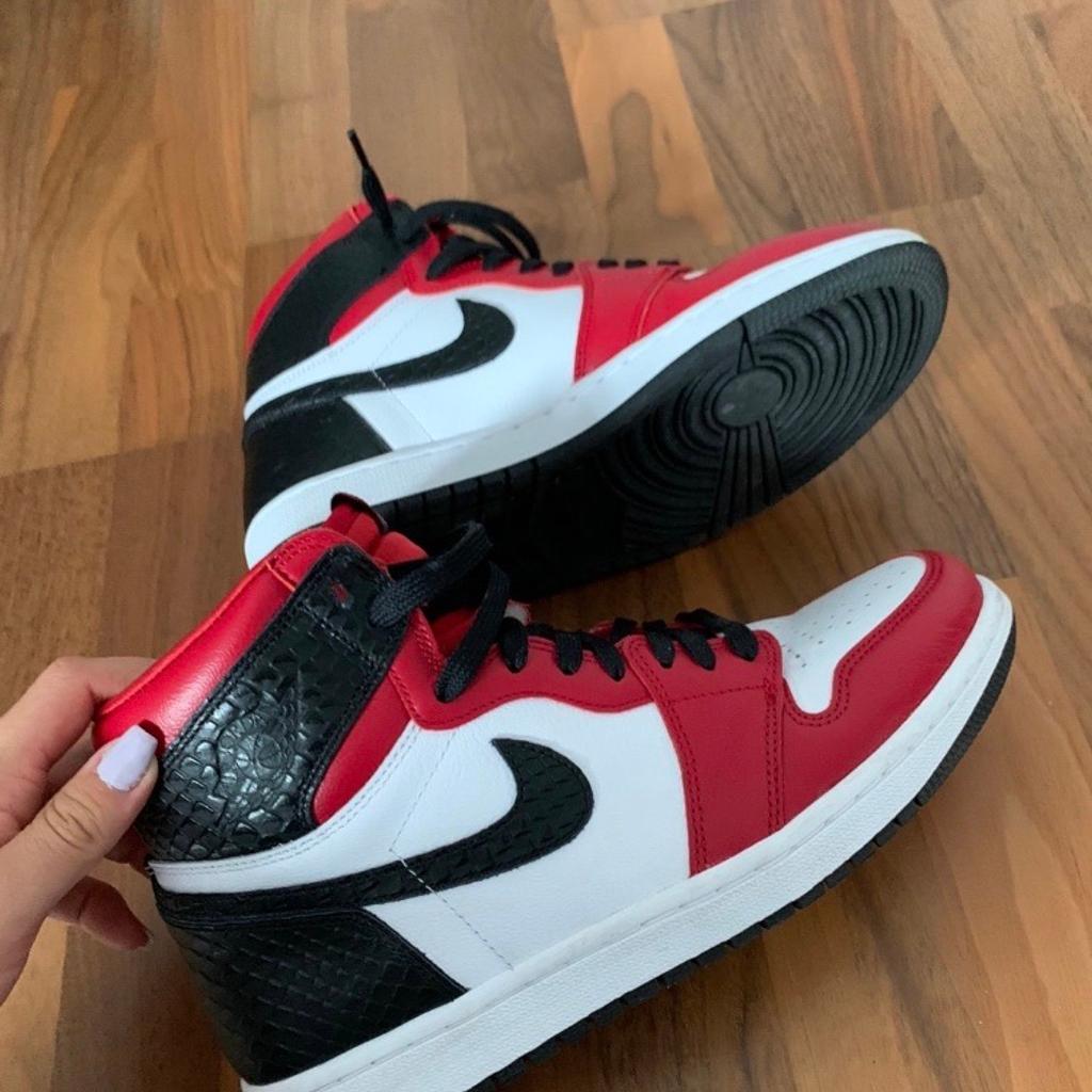 Nike air jordans satin snake in 18439 Åkersberga für SEK 2.500,00 zum ...