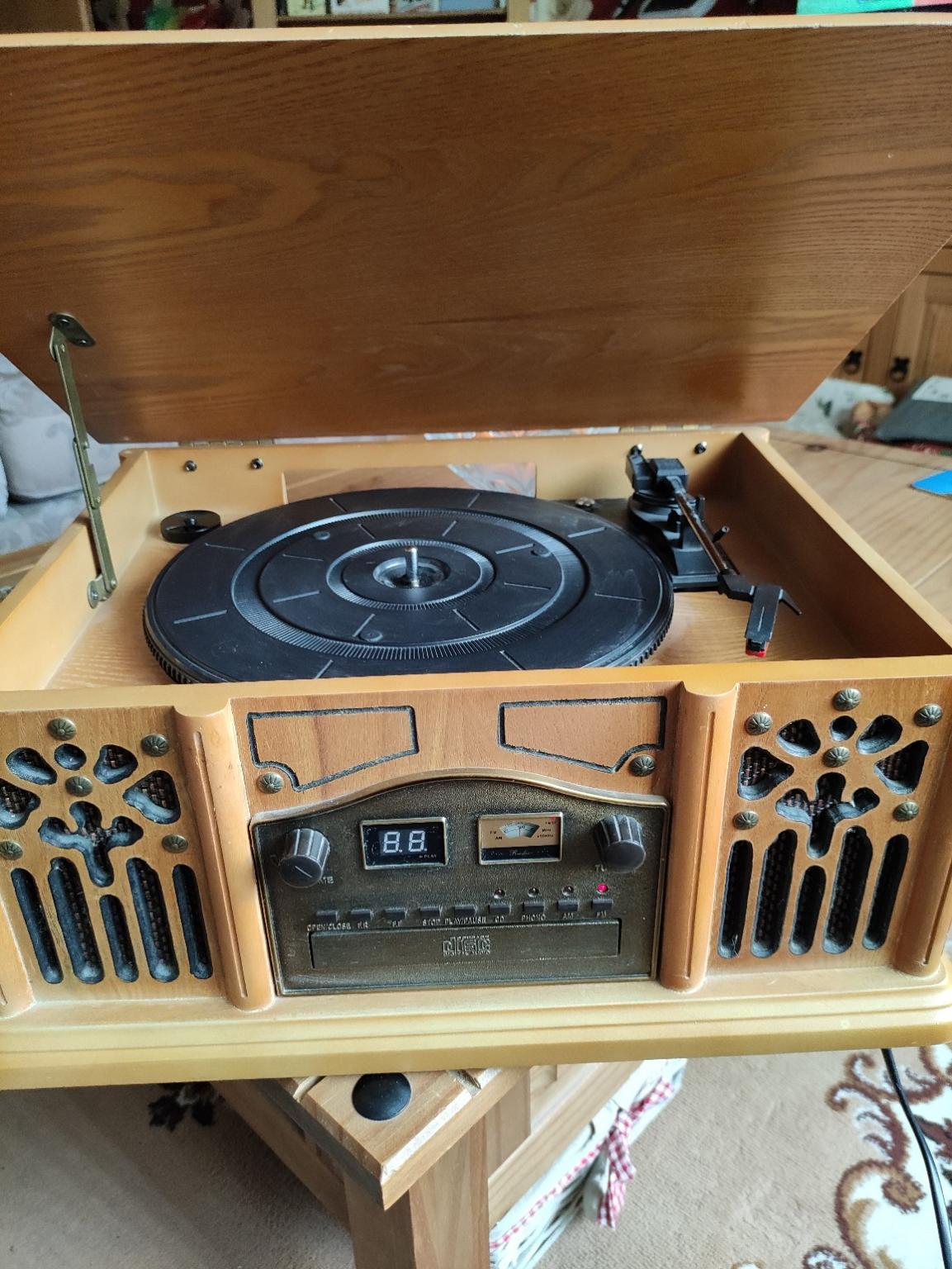 Retro Record Player. in E6 London for £45.00 for sale | Shpock