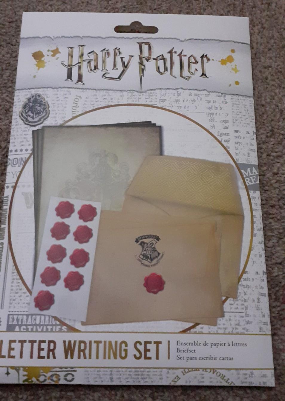 Harry Potter letter writing set🧙‍♂️🧹🦉 in WD6 Hertsmere für 7,00 £ zum ...