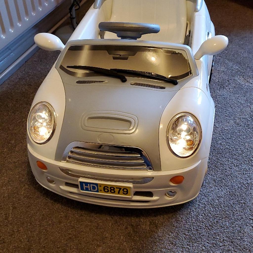 Kids ride on Mini electric toy car in BL1 Bolton für 20,00 £ zum ...