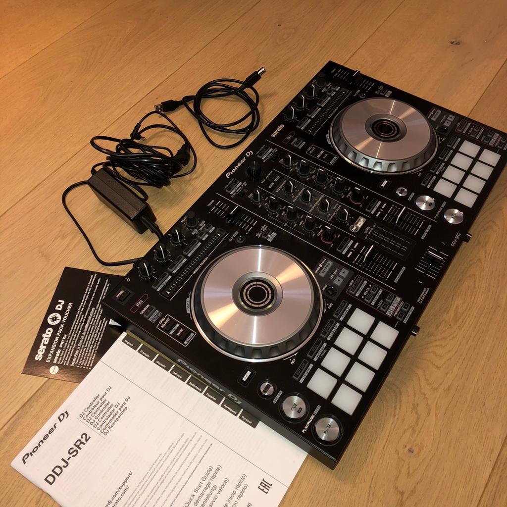 Console Pioneer DDJ SR2 in 36027 Rosà für € 590,00 zum Verkauf | Shpock AT