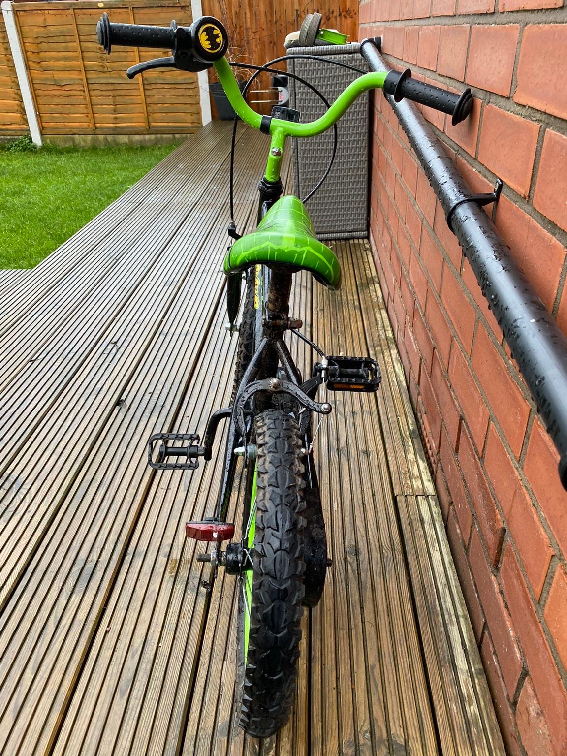 Apollo claws kids bike 14inch wheel in Stockport für 20,00 £ zum ...