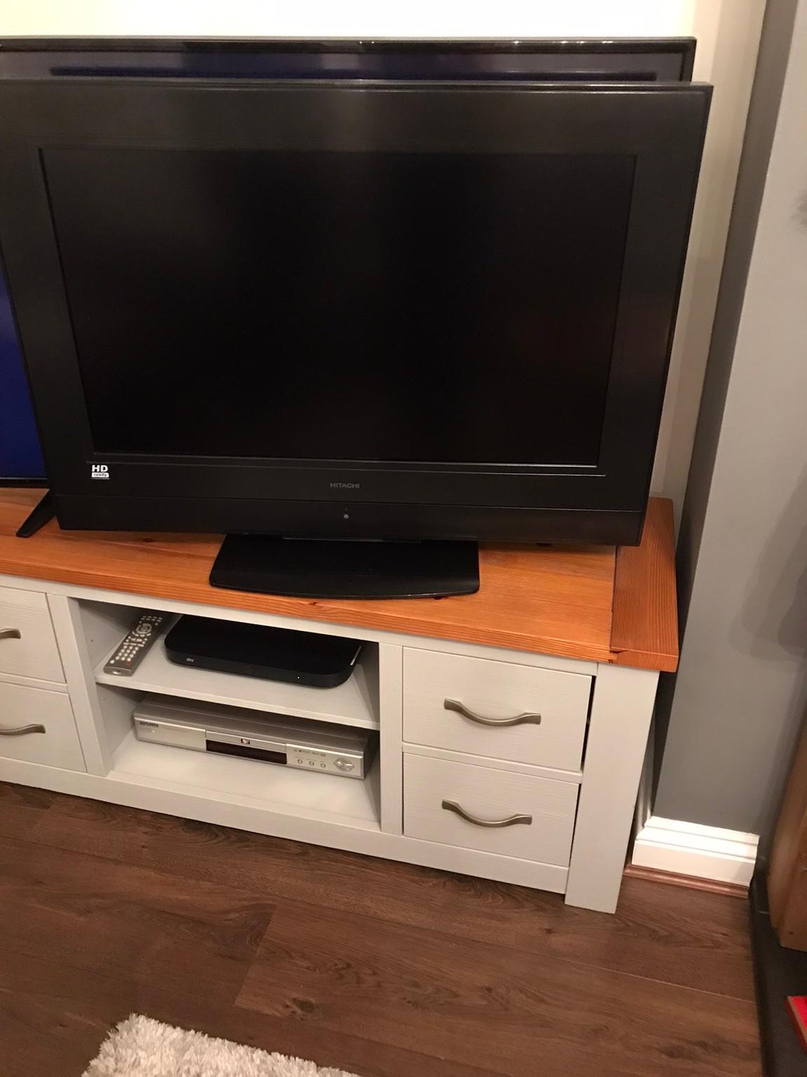 32 inch HD ready Hitachi Tv in Walsall für £ 35,00 zum Verkauf | Shpock AT