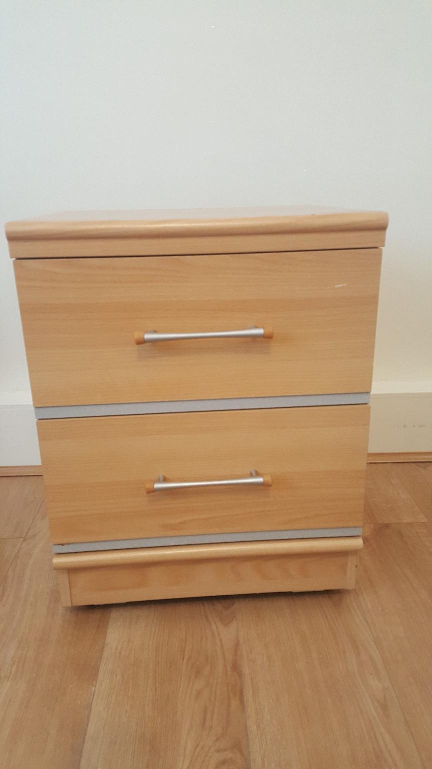 Bedside table drawers on wheels in NW1 London für 5,00 £ zum Verkauf ...