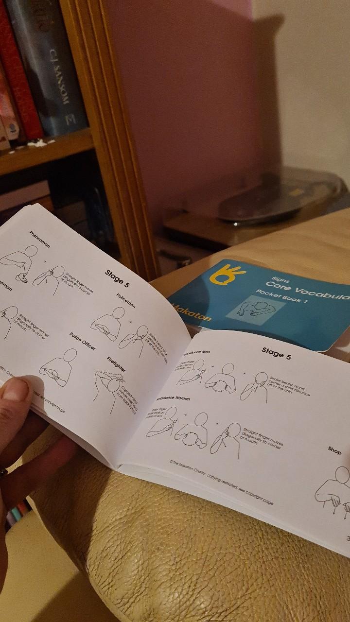 Makaton signs core vocabulary book 1& 2 in SW16 London Borough of ...