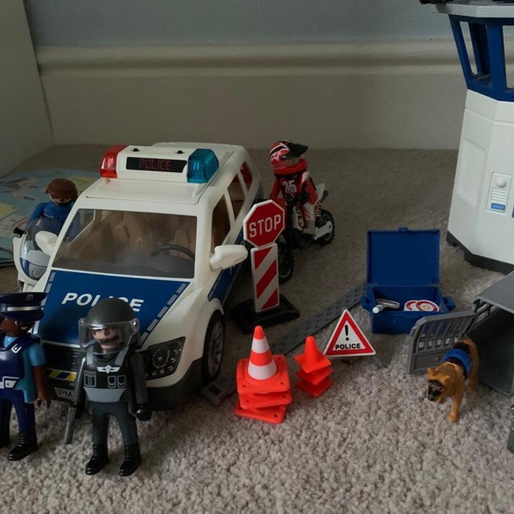 Playmobil Police Station in Basildon für £ 30,00 zum Verkauf | Shpock AT