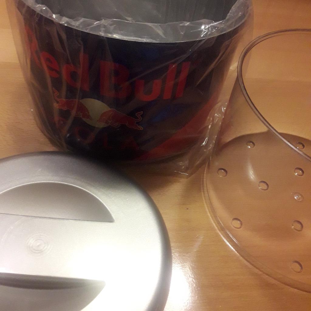 Red Bull ice bucket in 6882 Gemeinde Schnepfau für € 30,00 zum Verkauf ...