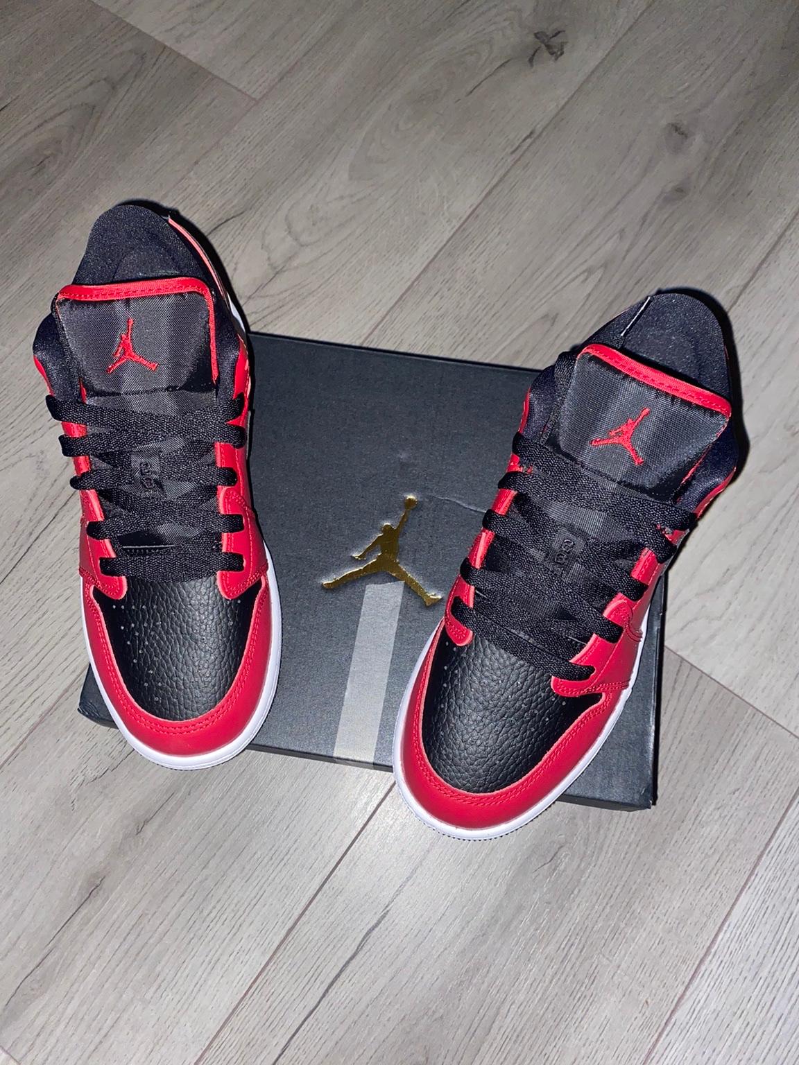 Jordan 1 low (GS) Gym Red Black-white🔴⚫️⚪️ in E4 London für 100,00 ...