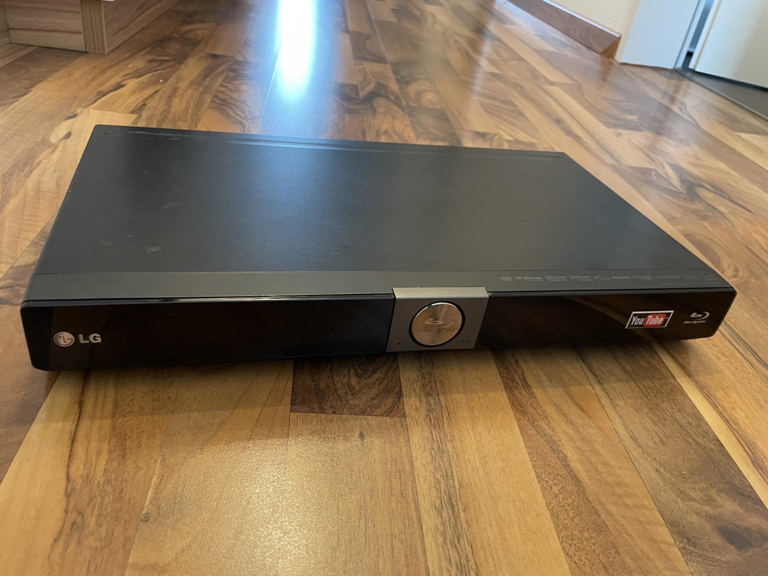 LG BD370 Blu-ray Player in 6263 Gemeinde Fügen für € 20,00 zum Verkauf ...
