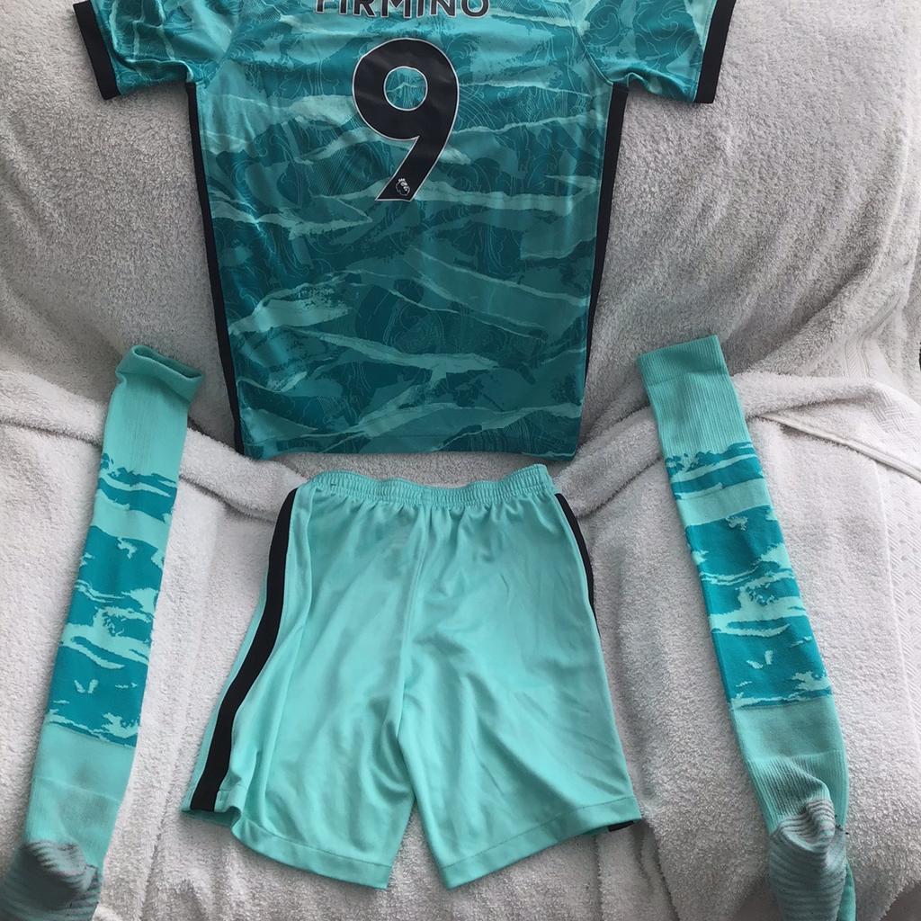 Liverpool FC away kit in L30 Sefton für £ 20,00 zum Verkauf | Shpock AT